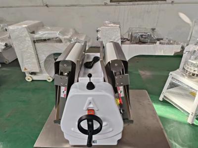 China Mini Dough Sheeter GL-370 370mm Roller 0.4KW Commercial Kitchen Equipment for sale
