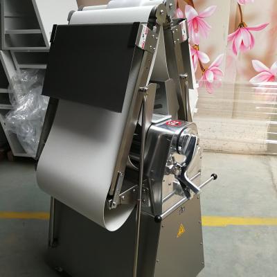 China Vertical Dough Sheeter 230kg 0.75kw 0.5-38mm Roller Regulating Range Commercial Kitchen Equipment for sale