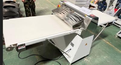 China Vertical Dough Sheeter 6.5kg Max Dough Weight 0.75kw 220V Commercial Bakery Equipment for sale