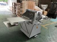 China 220V/380V Vertical Dough Sheeter 6.5kg Max Dough Weight Roller Regulating Range 0.5-38mm for sale