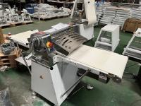 China 220V/380V Vertical Dough Sheeter 6.5kg Max Dough Weight Roller Regulating Range 0.5-38mm for sale