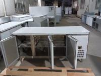 China GLEAD GL-3100T 3-Door Worktable Chiller 220-240V Air Cooling 2-8C SS304 Industrial Refrigeration Equipment for sale