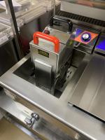 China Industrial Cooking Oil Filter Machine 304 Stainless Steel for Restaurant Deep Fryer 40% Oil Saver One-Button Operation for sale