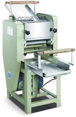 China AG Series Electric Noodle Making Machine with 30-40Kg Output and 240-290mm Roller Length for sale