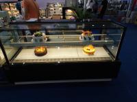China Straight Glass Door Bread Refrigerated Cake Display Double Layer Air Cooling for sale