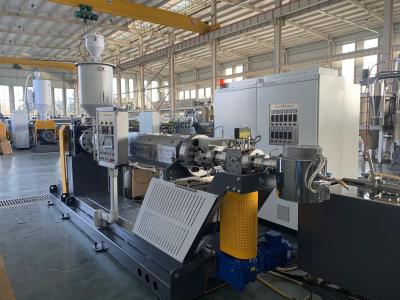 China PP Weaving Fabric Monofilament Extrusion Machine 90mm Screw 150kg/h Capacity 900-5000 Denier for sale