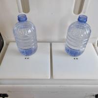 China Anti Corrosion Toilet Cleaner Liquid Filling Machine Semi Automatic Bottle Filler Acidic 20L Jerry Can Weighing for sale