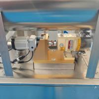 China Automatic Oil Filling Pumb Machine With Conveyor for 1L Bottle and Jerry Can for sale