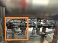China Automatic 2 Head Volumetric Lube Oil Filling Machine for 2.5L Plastic Bottle With Conveyor for sale