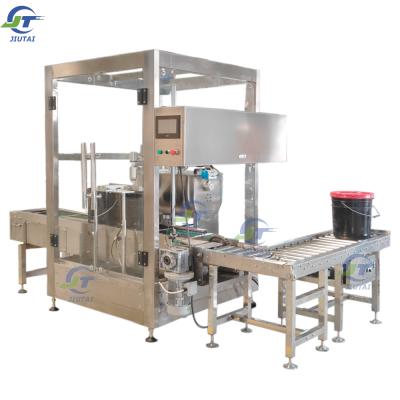 China Automatic Weighting Linear Filling Machine for Large Scale Edible Cooking Pepper Olive Palm Oil Tin Can 18L Bottling Line for sale