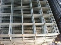 China 3mm Diameter Galvanized Welded Wire Mesh Panel - 75x75mm Opening, 30m Roll Length for Fencing for sale
