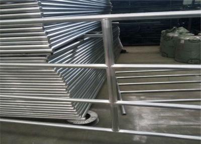 China 4 Bar Portable Corral Panel 1800mm x 2100mm Galvanized Steel Cattle Gate with 15+ Micron Zinc Coating for sale