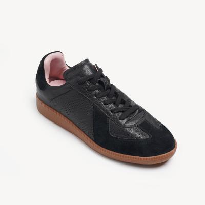 China Black Ladies Casual Sneakers Sports Shoes Strappy Genuine Leather Flat Heel Size 5-11 for sale