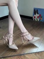 China Women's Chunky Heel Dress Shoes Apricot Leather Strap 9cm Heel for sale
