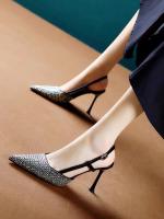 China Women's Chunky Heel Dress Shoes Apricot Leather Strap 7cm Heel for sale