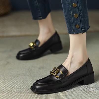 China Fashion Black Flat Loafer Shoes with 4CM Heel Height Custom Color Options for sale
