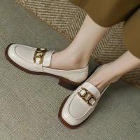 China Fashion Black Flat Loafer Shoes with 4CM Heel Height Custom Color Options for sale
