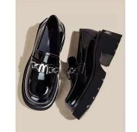 China Fashion Black Flat Loafer Shoes 4CM Heel Height Patent Cowhide Leather Square Toe for sale