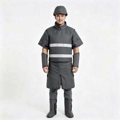 China High Pressure Cleaning Protective Clothing Heavy Duty Water Jetting Safety Suit Corrosion Resistant for sale