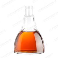 China Crystal Liquor Glass Bottle Wine Whisky with Screw Metal Cap Clear Glass Base Material for sale