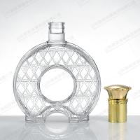 China Rubber Stopper Sealing Type Large Crystal Wine Decanter for Whisky Xo Glass Bottle for sale