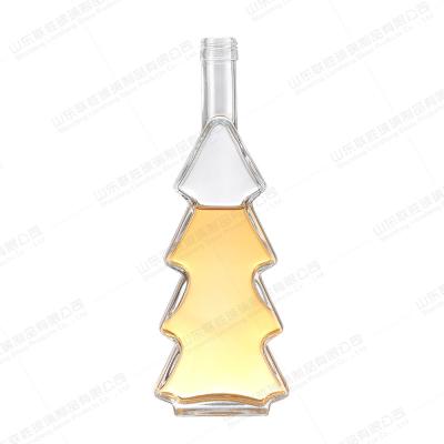 China Crystal Whisky Glass Clear Triangle Shape Wine Bottle Perfect for Brandy Packaging for sale