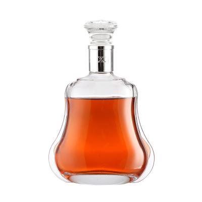 China Clear Glass Whisky Liquor Bottle Guns 250ml for Beverage Packaging Needs for sale