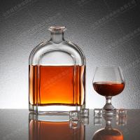 China Classic Square Clear Packing Wine Bottle With Glass Lid 500ml 750ml 1000ml for sale