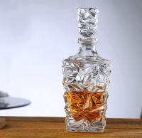 China Custom Logo Glass Decanter Stopper for Beverage XO Glass Bottle Drinking Bottle for sale