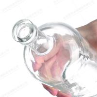China Rubber Stopper Sealing Type High White Glass Bottle for Rum Gin 500ml 750ml for sale