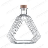 China Customized 500ml Square Glass Bottle for Liquor 50cl made of Healthy Lead-free Glass for sale