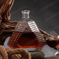China Customized 500ml Square Glass Bottle for Liquor 50cl made of Healthy Lead-free Glass for sale