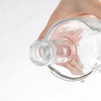 China Hot Stamping Glass Bottle for Healthy Lead-free Material and Customized Engraving for sale