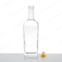 China Customized Glass Bottle 70cl 75cl Square Whiskey Spirit Glass Bottle with Custom Cork for sale