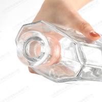 China Healthy Lead-free Glass Bottle Custom Size Accepted for Glass Whiskey Decanter 750 Ml for sale