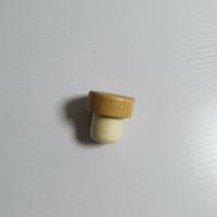China Brandy Rum Gin XO Glass Bottle Polymer Cap with Wooden Top and Glass Lid Sealing Type for sale