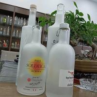 China Extra Flint Frosted Vodka 700ml 750ml 1000ml Glass Bottle Rubber Stopper Sealing Type for sale