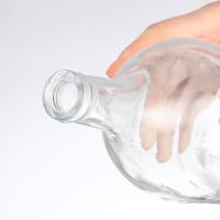 China Rubber Stopper Sealing Type 750ml 500ml Glass Liquor Spirits Bottles for Vodka Whiskey for sale