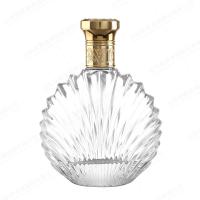 China Hot Item Creative Shell-Shaped Transparent Whiskey Gin Rum Spirit Glass Bottle with Cork for sale