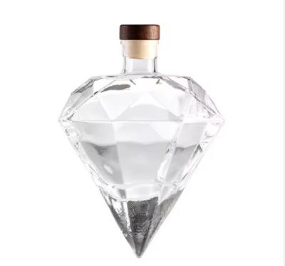 China Industrial Gin Vodka Rum Wine Spirits Brandy Diamond Shape Glass Bottle for Beverage for sale