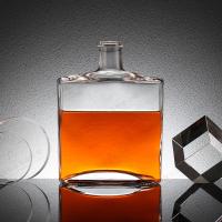China Glass Decanter 750ml For Whiskey And Juice OEM ODM With Rubber Stopper for sale
