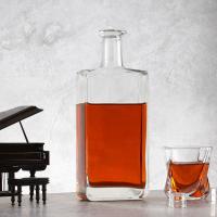 China Screen Printing Glass Liquor Bottle For Nordic Rum Whisky Vodka for sale