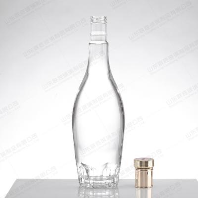 China 500ml 750ml Glass Liquor Whisky Vodka Bottle With Cork Cap for Custom Tequila Bottle for sale