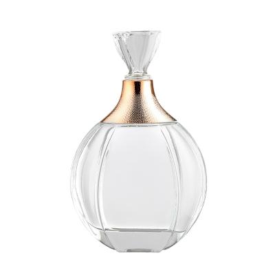 China 750ml Glass Bottle for Wine Drinking in Clear Design for sale