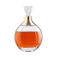 China 750ml Glass Bottle for Wine Drinking in Clear Design for sale