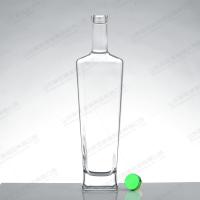 China 750ml Square Glass Bottle For Gin Whiskey Wine Vodka Healthy Lead Free Material for sale