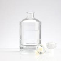 China 500ml Liquor Glass Bottle Unique Design Glass Body Material Rubber Stopper Sealing Type for sale