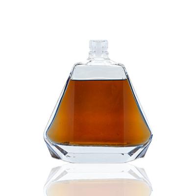 China Transparent Custom Size Accepted 500ml 700ml 750ml Liquor Glass Bottle With Cork Lid for sale
