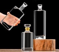 China Custom 700ml Crystal Xo Wine Bottle Glass Bottles Brandy Whisky Glass Bottle With Cork for sale