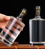China 500ml/750ml Custom Hot Stamping Glass Bottle for Wine and Brandy Surface Treatment for sale